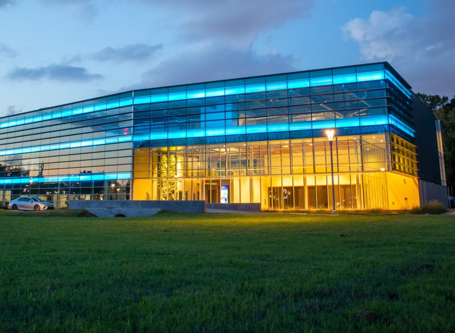 Hybrid Buildings: a Deep Dive into the Future of Real Estate - Aster Fab